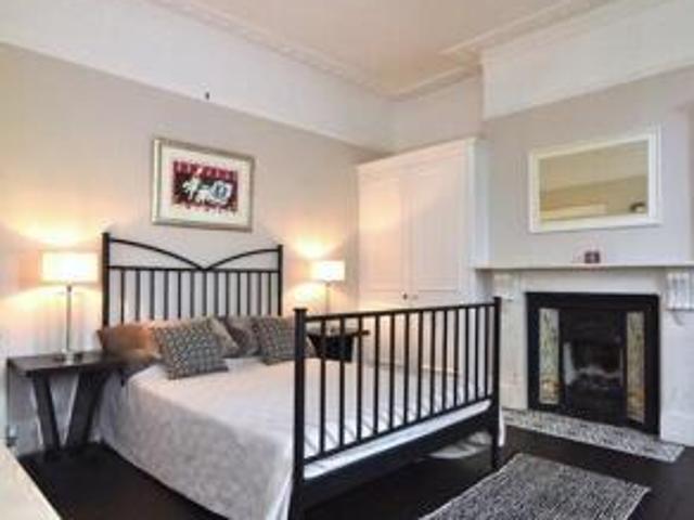 1 bedroom house share for rent in Knatchbull Road, London, SE5