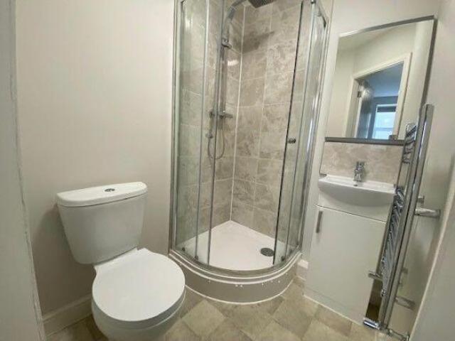 1 bedroom house share for rent in Kamran House Flat 2 Room 1, DN1
