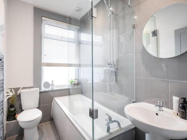 1 bedroom house share for rent in Kent Road, Swindon, SN1 3NW, SN1