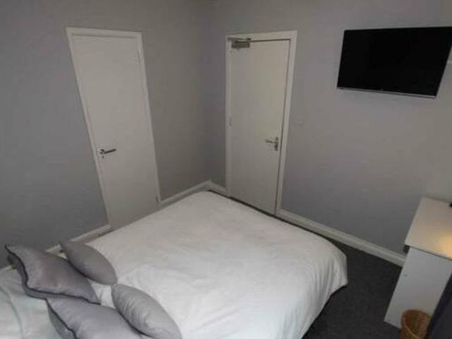 1 bedroom house share for rent in Kings Road Reading RG1