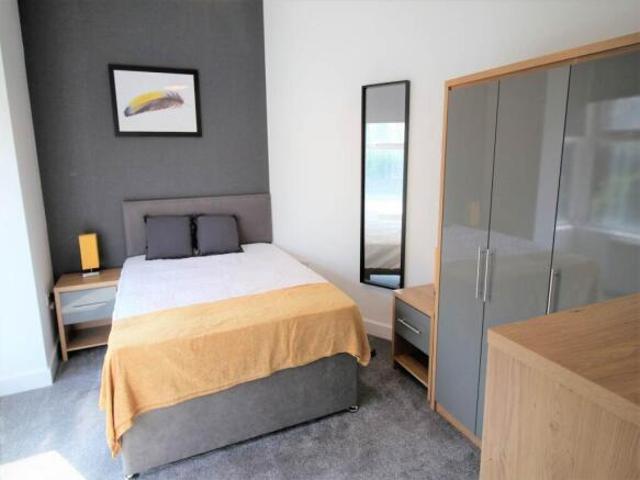 1 bedroom house share for rent in Kirkstall Lane Room 1, Headingley, Leeds, LS6