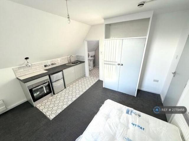 1 bedroom house share for rent in Holly Road, Edgbaston, Birmingham, B16