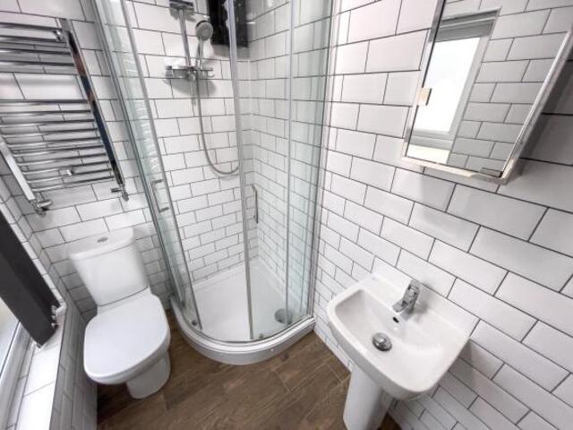 1 bedroom house share for rent in Holt Road, L7 2PR, L7