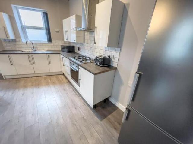 1 bedroom house share for rent in Holt Road, L7 2PR, L7