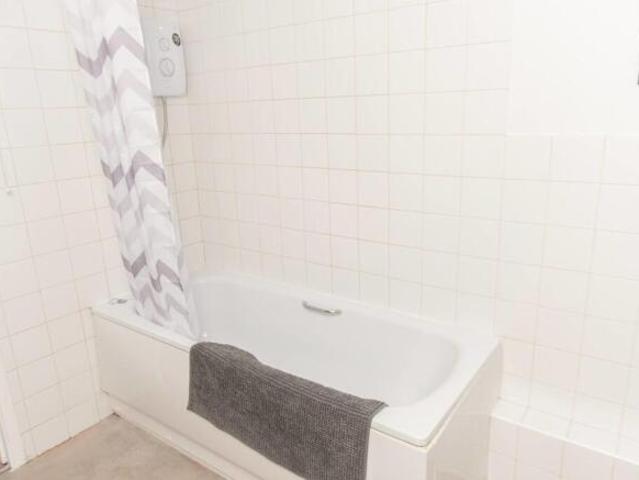 1 bedroom house share for rent in Honeysuckle Close, Badger Farm, Winchester, SO22