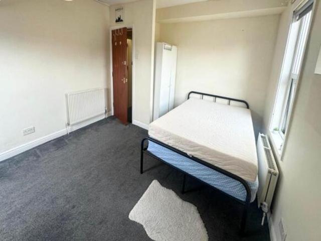 1 bedroom house share for rent in Haddon Avenue Room 4, Burley, Leeds, LS4
