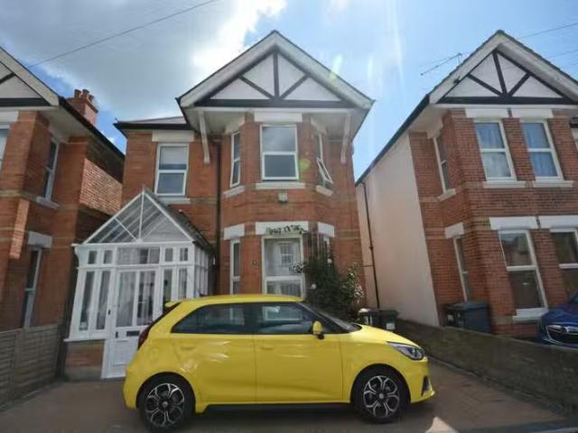 1 bedroom house share for rent in Harvey Road, Southbourne, BH5