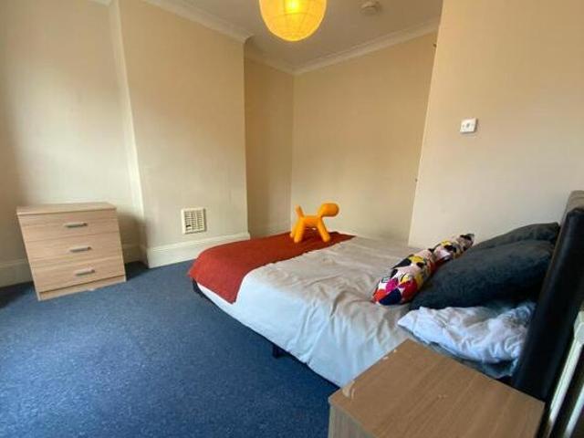 1 Bedroom House Share For Rent In High Wycombe