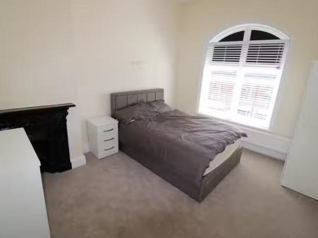 1 bedroom house share for rent in High Street, Burton upon Tre.
