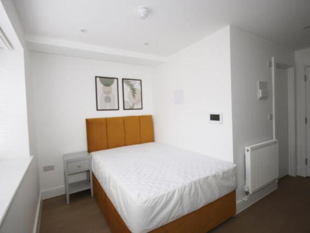 1 bedroom house share for rent in High Street, Sittingbourne, ME10