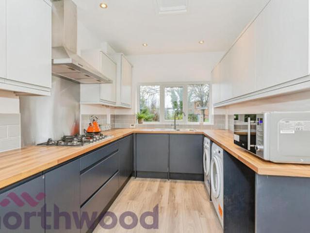 1 bedroom house share for rent in Highfield Avenue, Great Sankey, Warrington, WA5