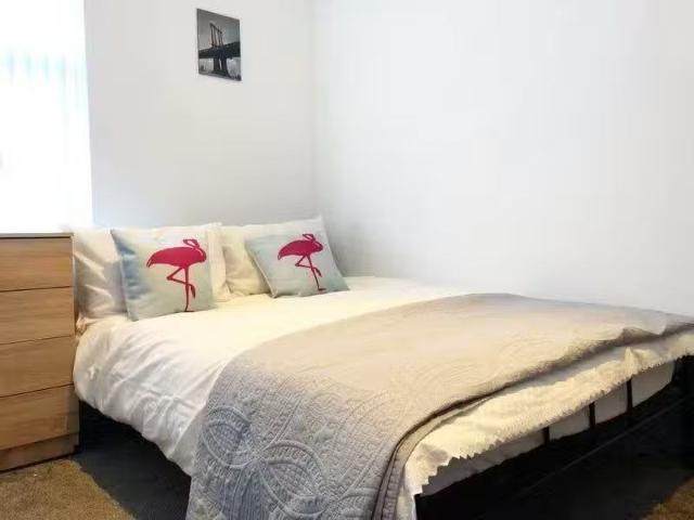 1 bedroom house share for rent in Hilltop, West Bromwich, B70