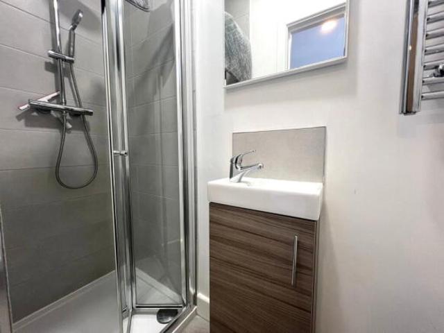 1 bedroom house share for rent in Hunt Street, Swindon, Wiltshire, SN1 3HW, SN1