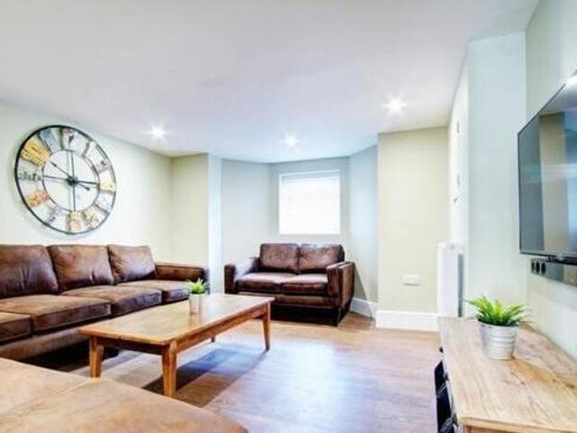 1 Bedroom House Share For Rent In Hyde Park