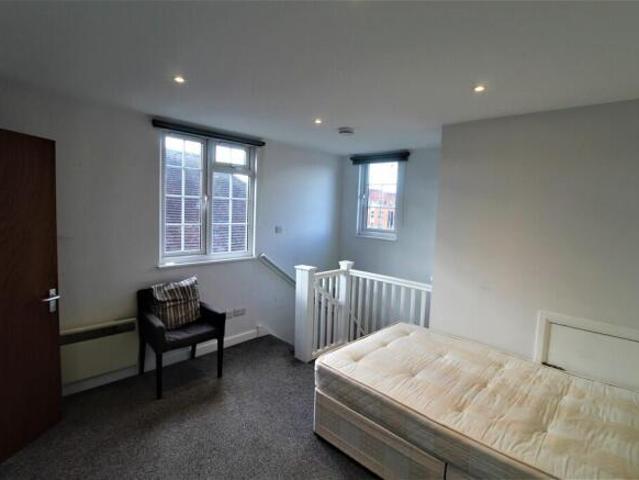1 bedroom house share for rent in Josephs Road, Guildford, GU1
