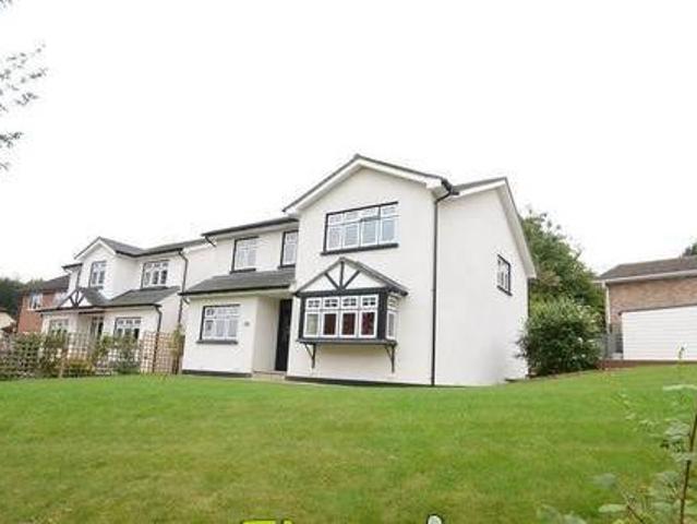 1 bedroom house share for rent in Oak Tree Road RG31