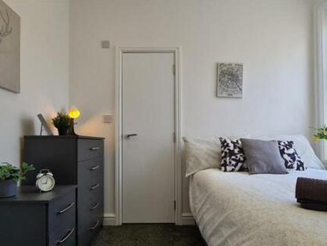 1 Bedroom House Share For Rent In Oldbury