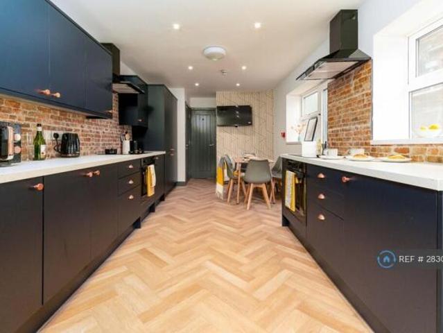 1 bedroom house share for rent in Orford Avenue, Warrington, WA2