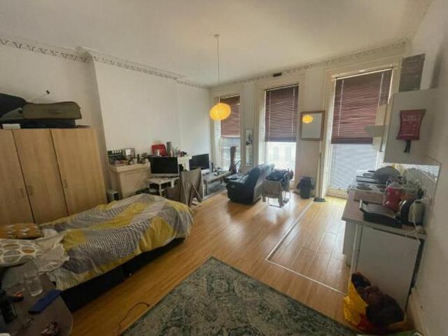 1 bedroom house share for rent in Oriental place, Brighton, BN1