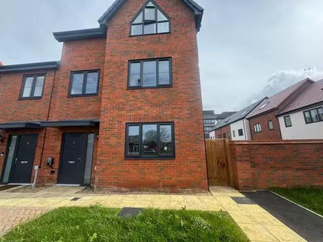 1 bedroom house share for rent in Osbourne Gardens, AYLESBURY.