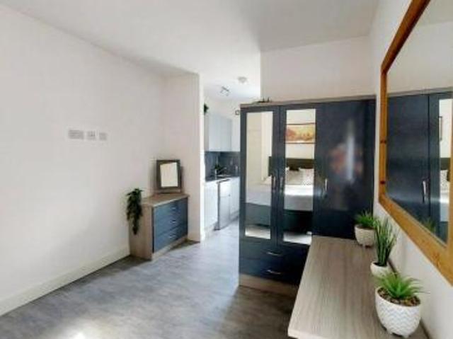 1 bedroom house share for rent in Oundle Road, Peterborough, PE2