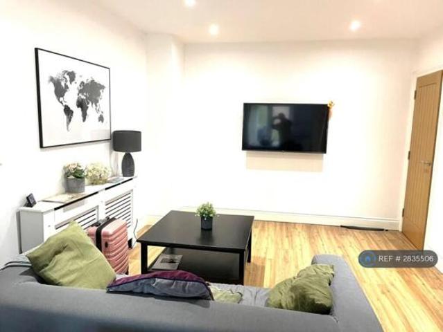 1 bedroom house share for rent in Lower Road, Bromley, BR5