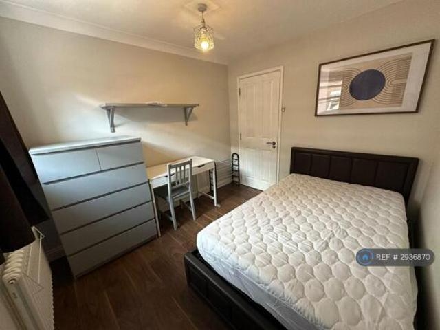 1 bedroom house share for rent in Lockesfield Place, London, E14