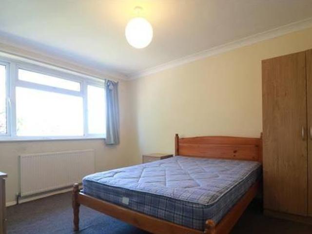1 bedroom house share for rent in Longleat Gardens Maidenhead Berkshire SL6
