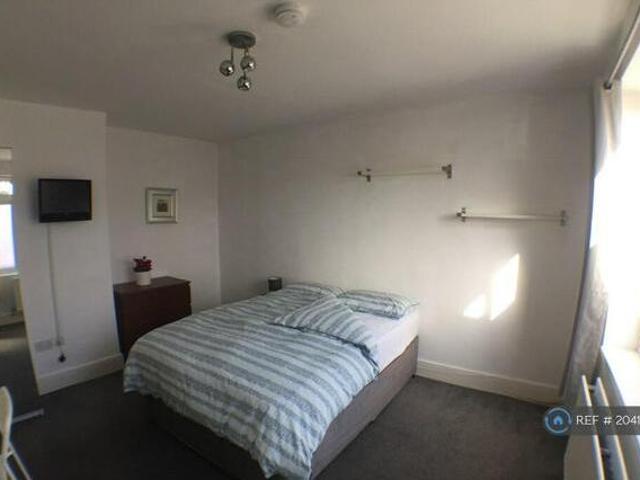 1 Bedroom House Share For Rent In London
