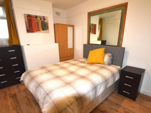 1 Bedroom House Share For Rent In London