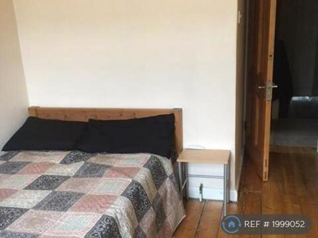 1 Bedroom House Share For Rent In London
