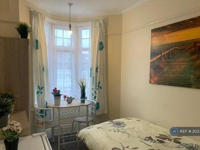 1 Bedroom House Share For Rent In London