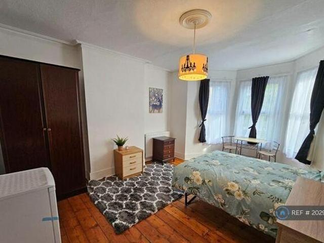 1 Bedroom House Share For Rent In London