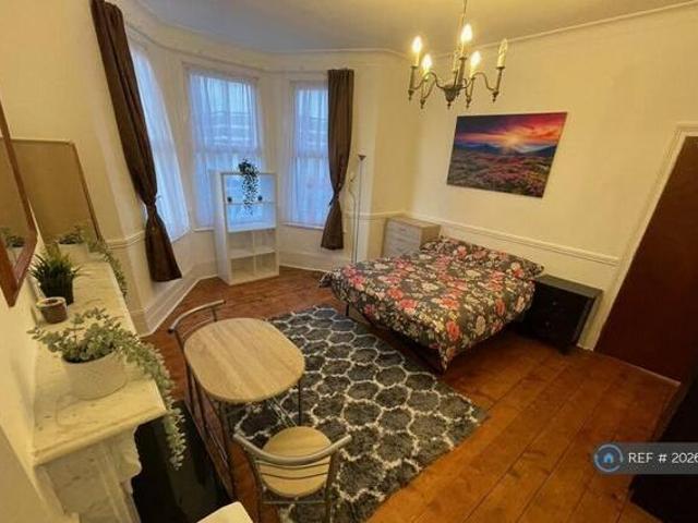 1 Bedroom House Share For Rent In London
