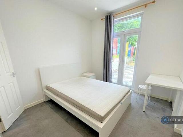 1 Bedroom House Share For Rent In London