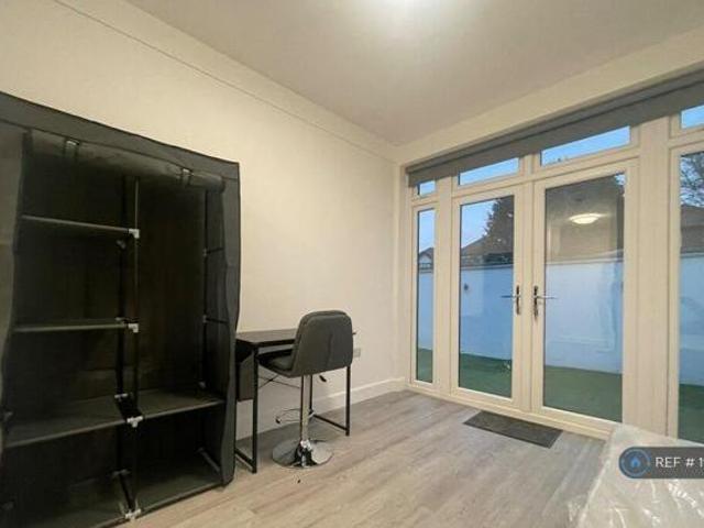 1 Bedroom House Share For Rent In London