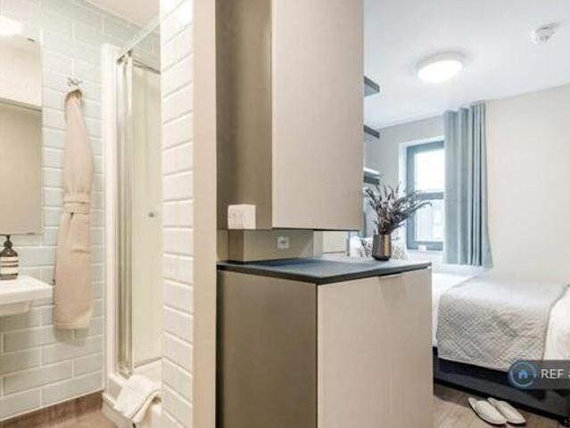 1 Bedroom House Share For Rent In London