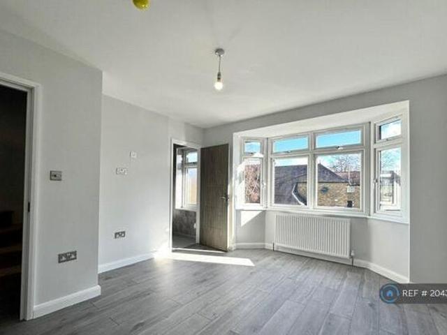 1 Bedroom House Share For Rent In London