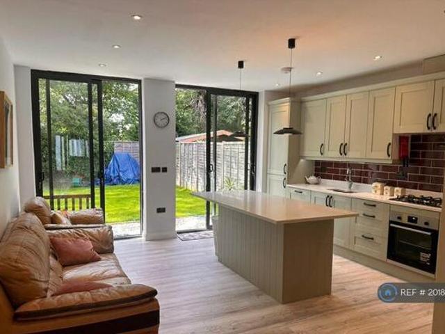 1 Bedroom House Share For Rent In London