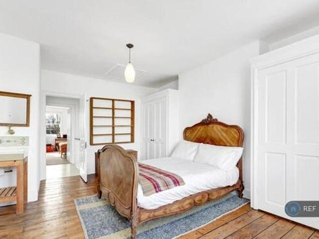 1 Bedroom House Share For Rent In London