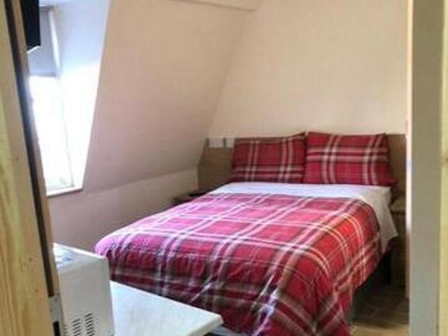 1 Bedroom House Share For Rent In London