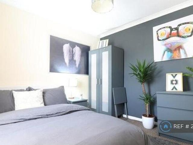 1 Bedroom House Share For Rent In London