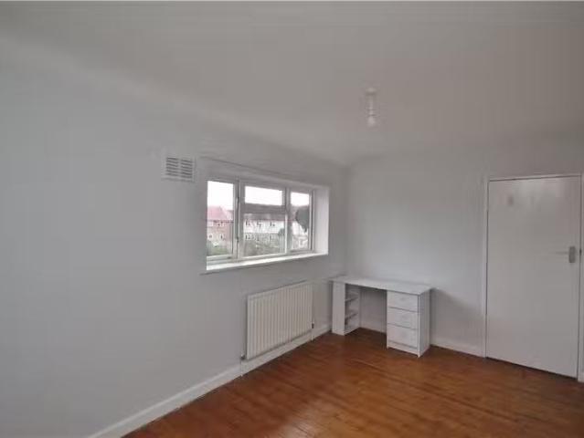 1 bedroom house share for rent in Larch Avenue, Guildford, Sur.