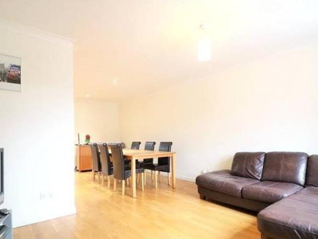 1 bedroom house share for rent in Lexington Avenue Maidenhead Berkshire SL6