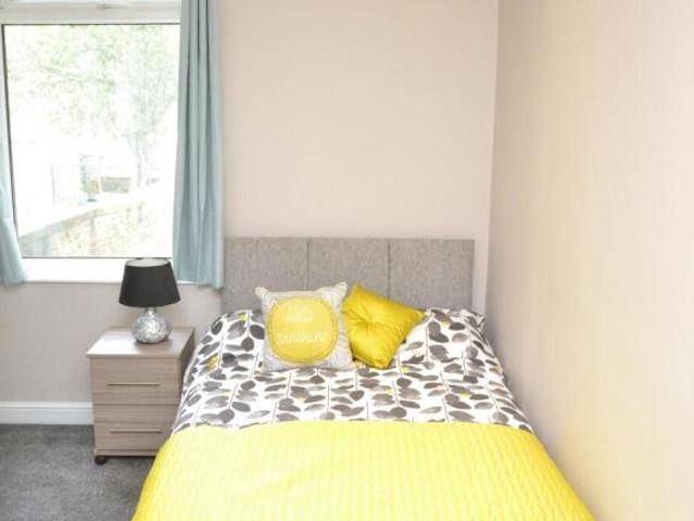 1 bedroom house share for rent in Leeds Old Road, Bradford, BD3