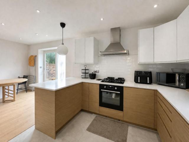 1 bedroom house share for rent in Lela Avenue, Hounslow, TW4