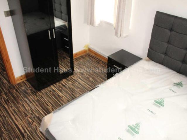 1 bedroom house share for rent in Littleton Road, Salford, M7