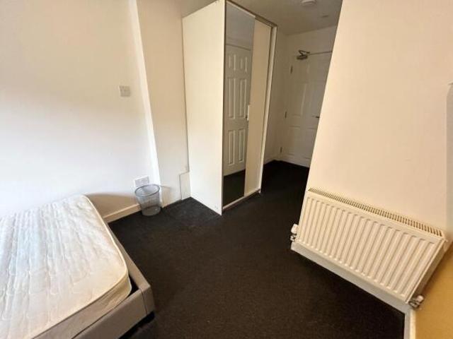 1 bedroom house share for rent in Liverpool Road, Eccles, M30
