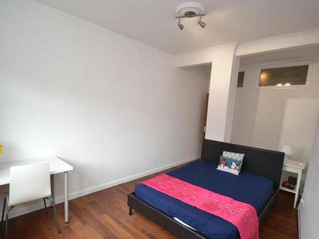 1 Bedroom House Share For Rent In Lilac Crescent