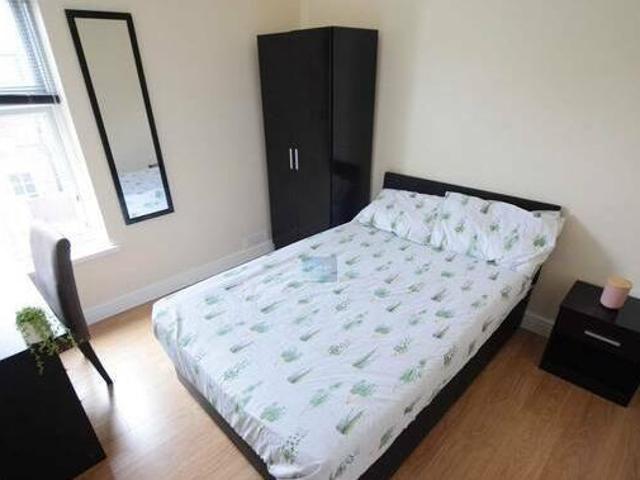 1 bedroom house share for rent in Moor Street Student House 22 23 LN1